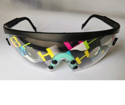 Additional glasses (colored) for the mind machine Navigator